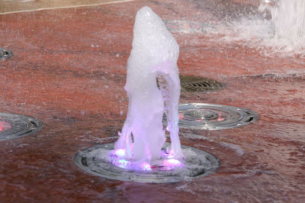 LED130 Series - Illuminated Foam Jet - Crystal