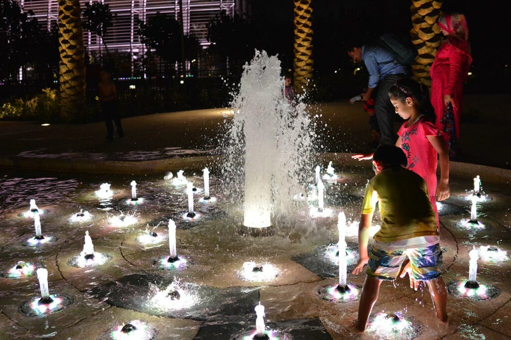 LED150 Series - Dynamite Blast - Crystal